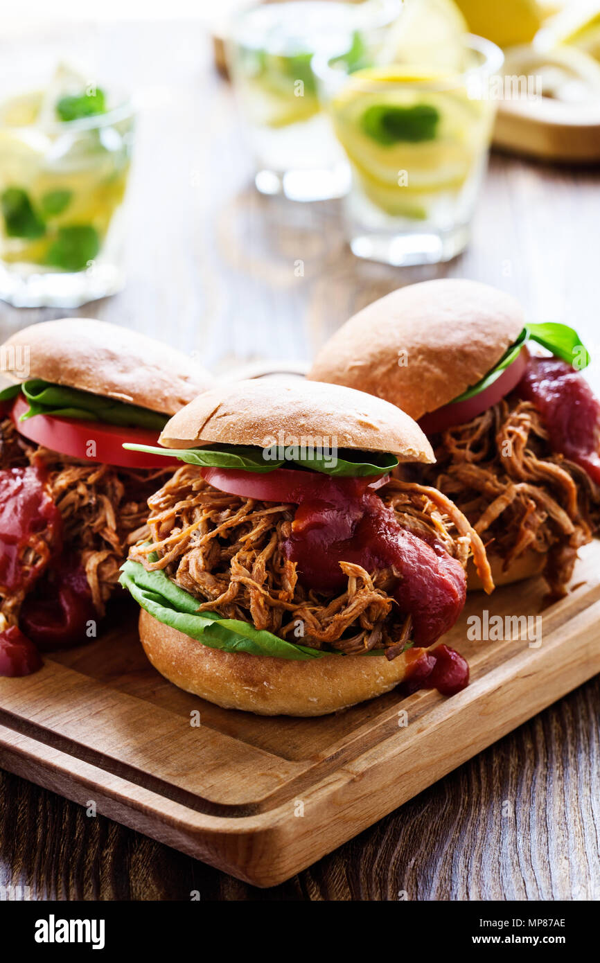 Picnic Table Bbq Sandwich BBQ Picnic Table Lets Everyone Cook