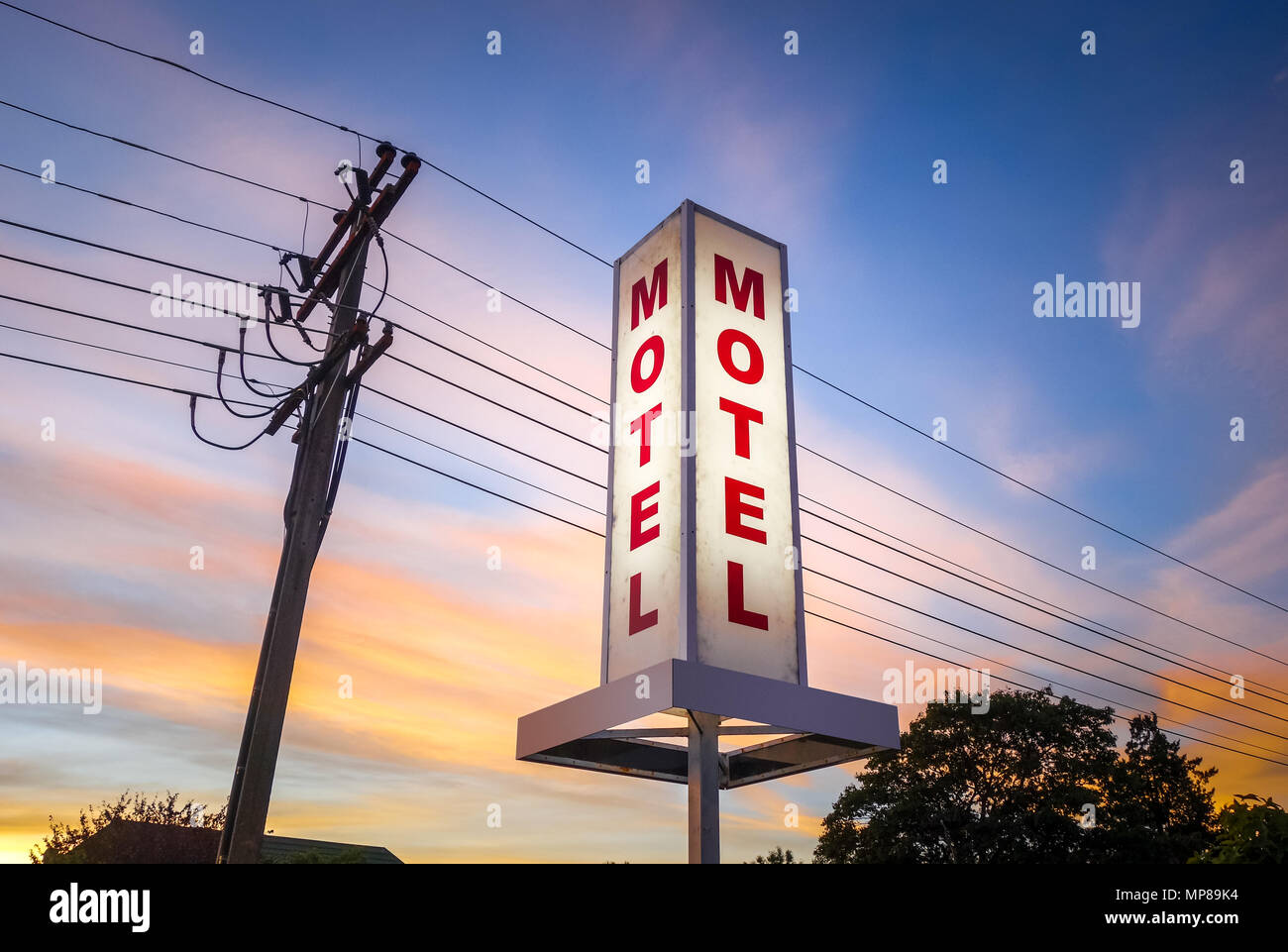 Vintage motel light sign hi-res stock photography and images - Alamy