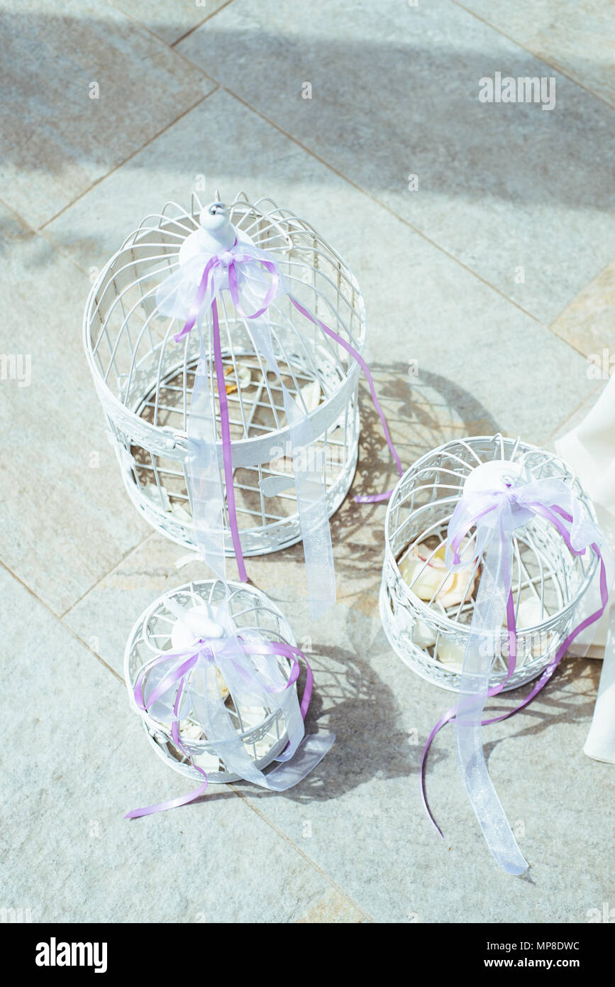 Decorative cages hi-res stock photography and images - Alamy