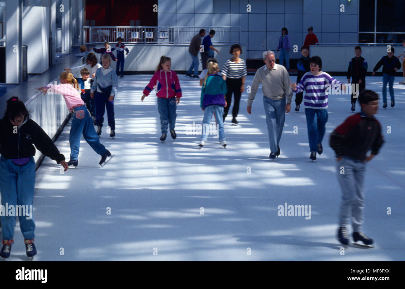 Glasgow ice skating hi-res stock photography and images - Alamy