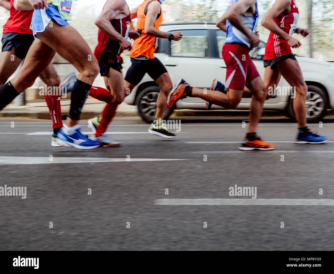 Runners blurred motion city hi-res stock photography and images - Alamy