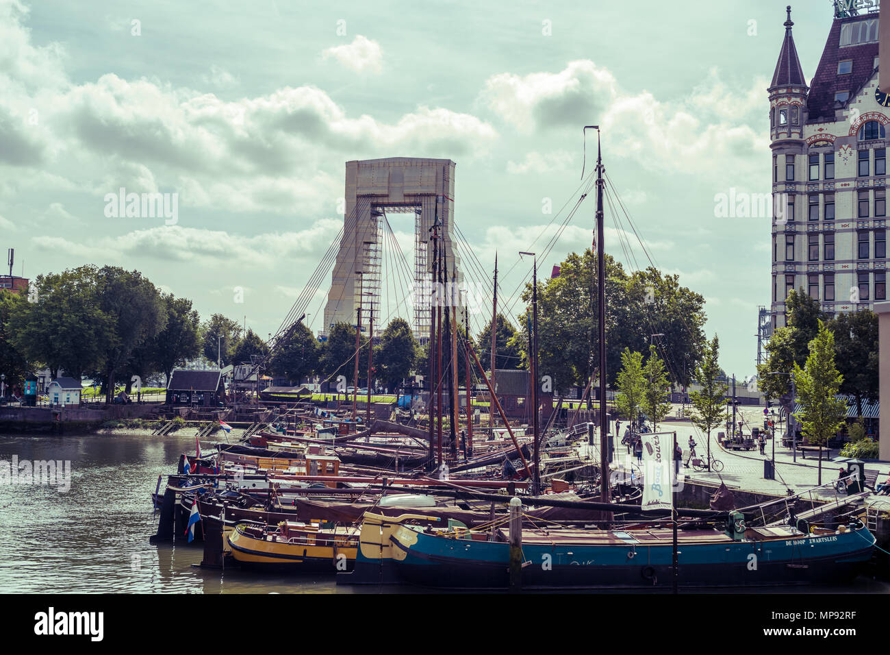 Rotterdam boats hi-res stock photography and images - Alamy