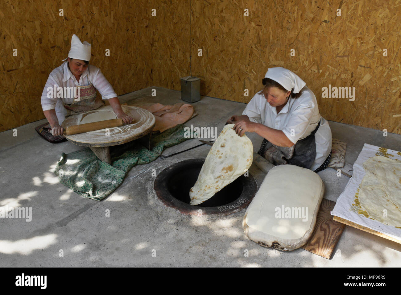 Lavash hi-res stock photography and images - Alamy
