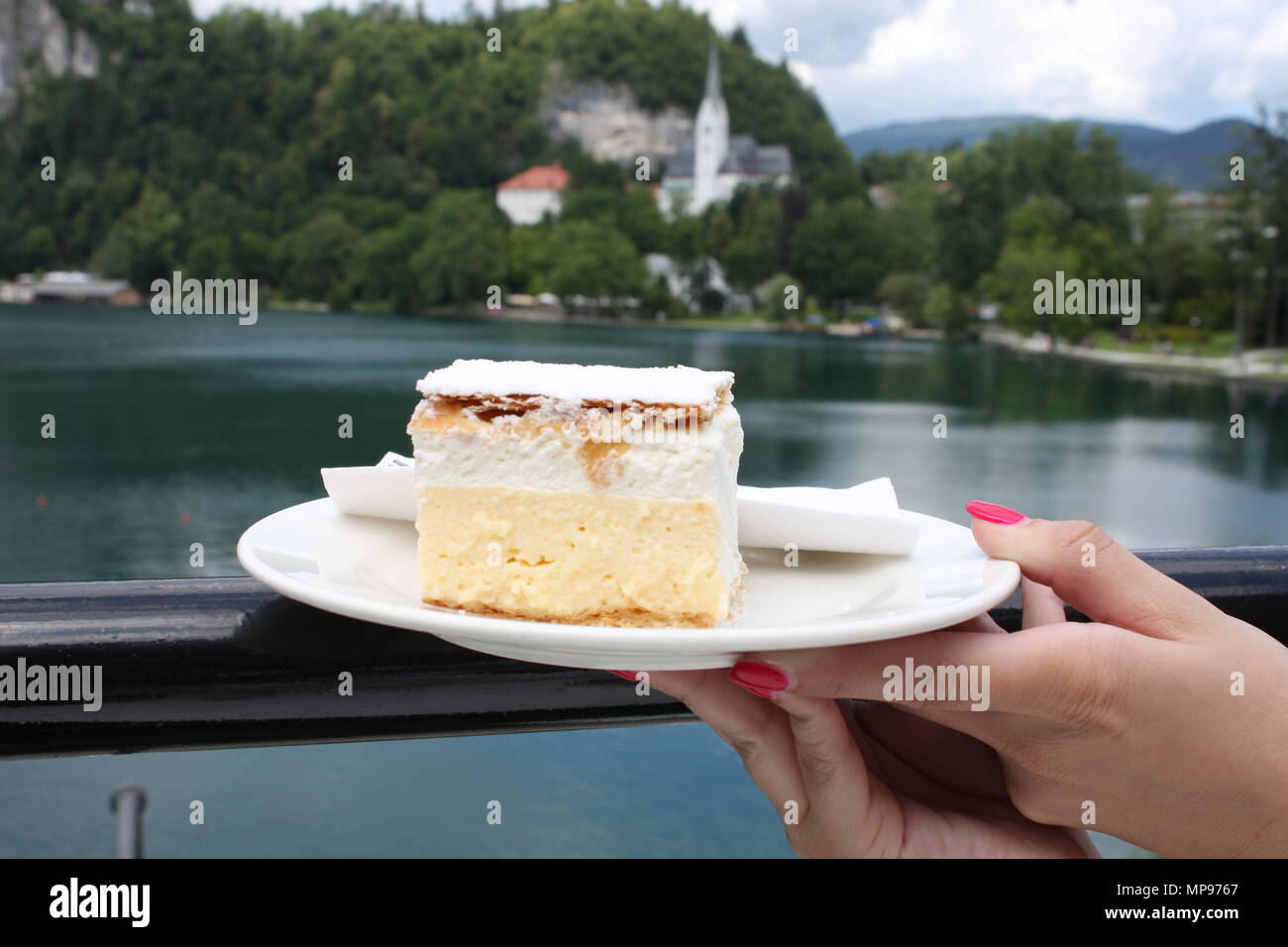 Bled cake hi-res stock photography and images - Alamy