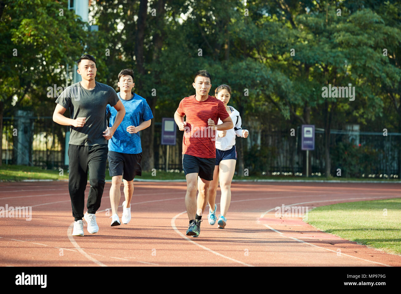 Healthy lifestyle runners hi-res stock photography and images - Alamy