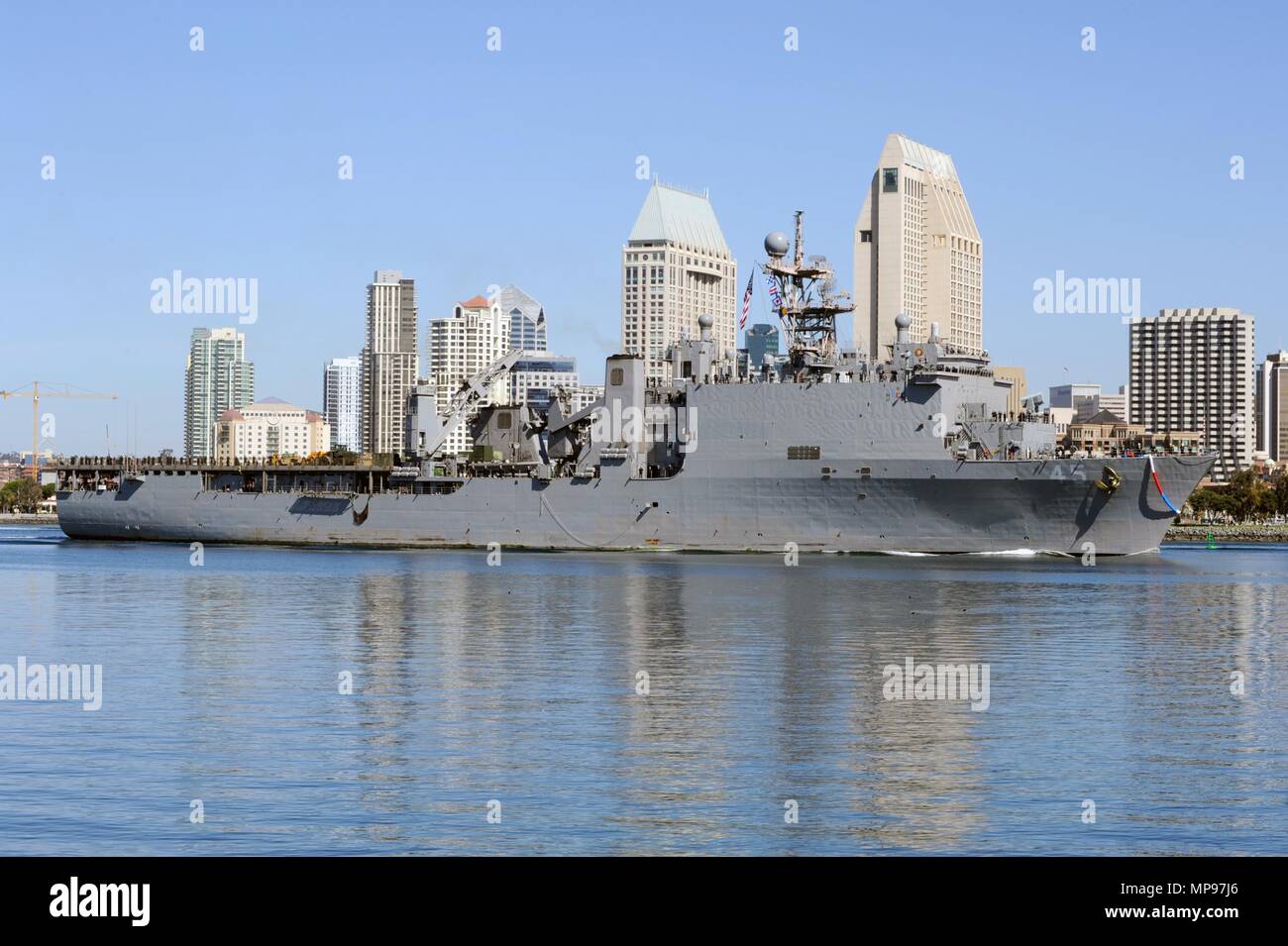The U.S. Navy Whidbey Island-class amphibious dock landing ship USS ...