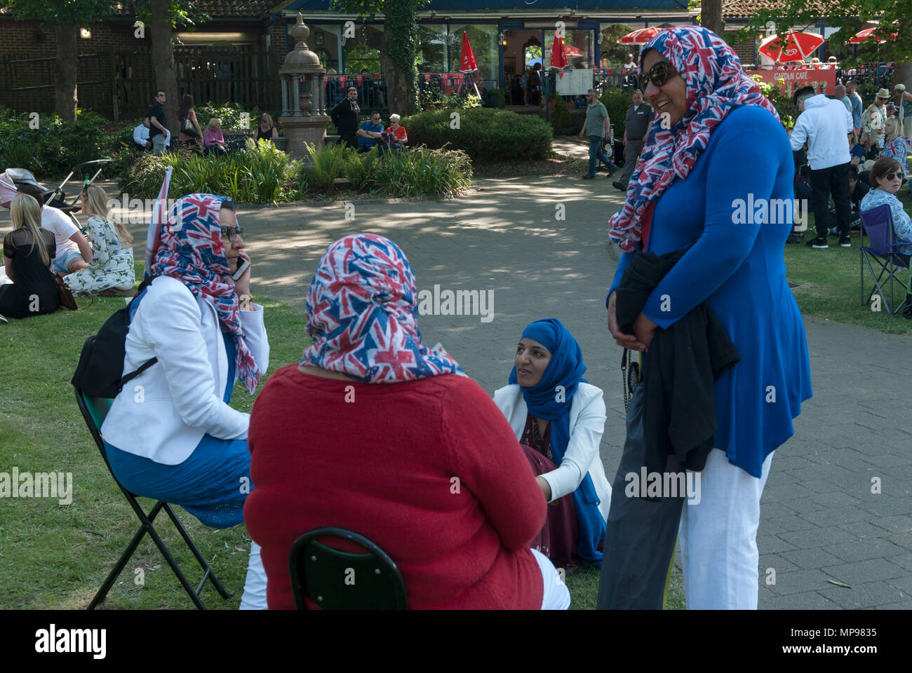 British Muslim Women High Resolution Stock Photography and Images - Alamy