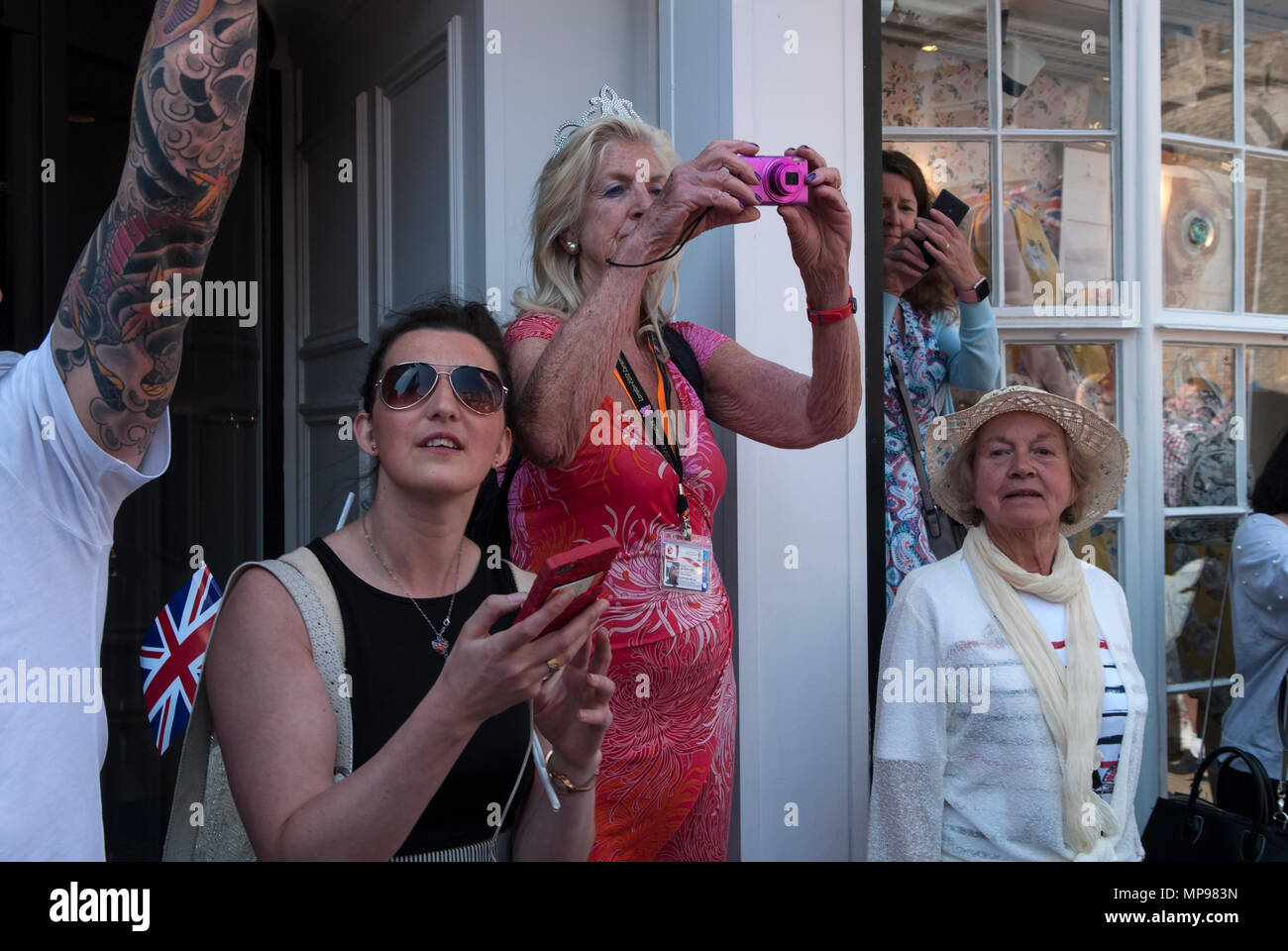 Royal wedding procession hi-res stock photography and images - Alamy