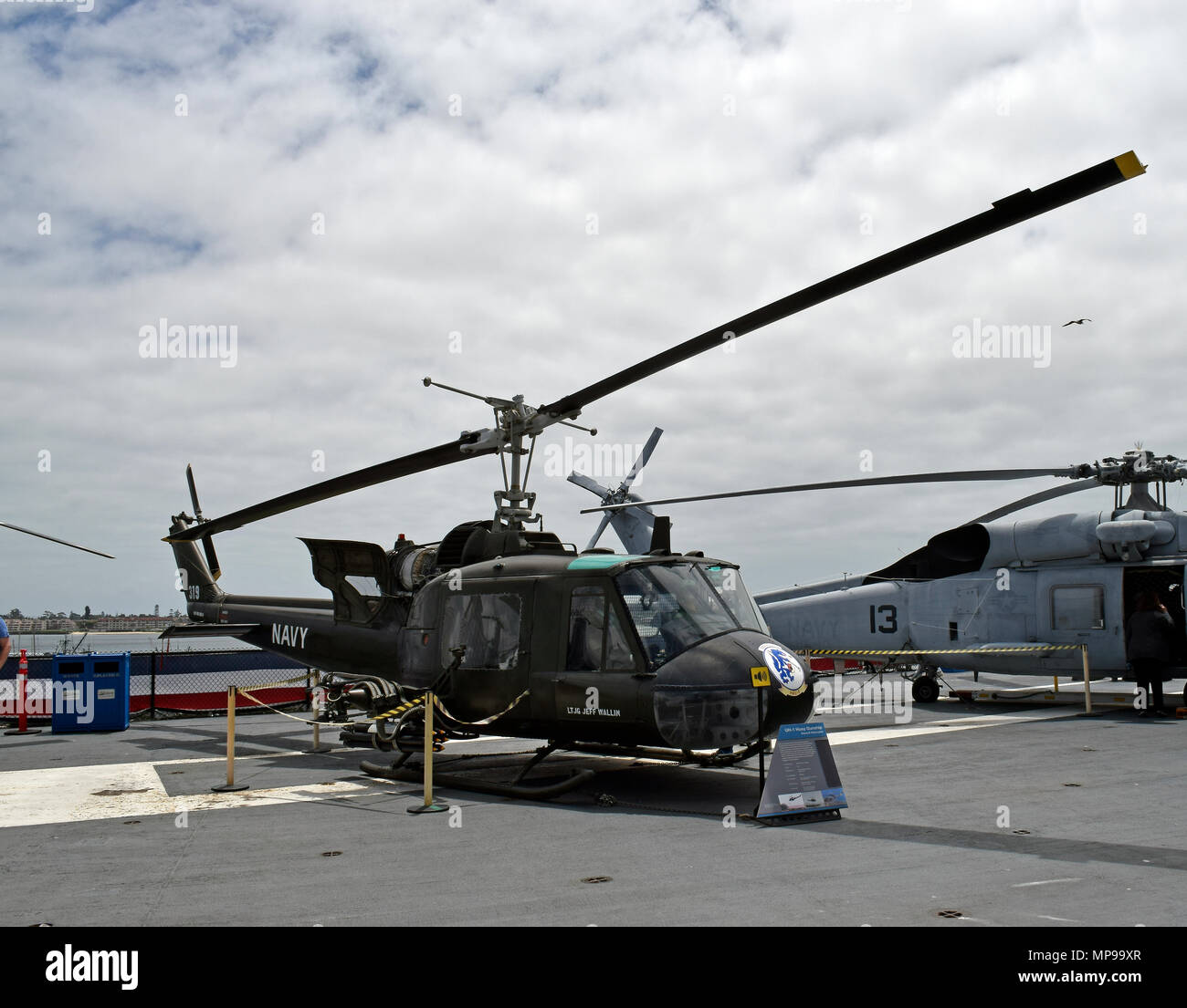 Uh 1 huey hi-res stock photography and images - Alamy