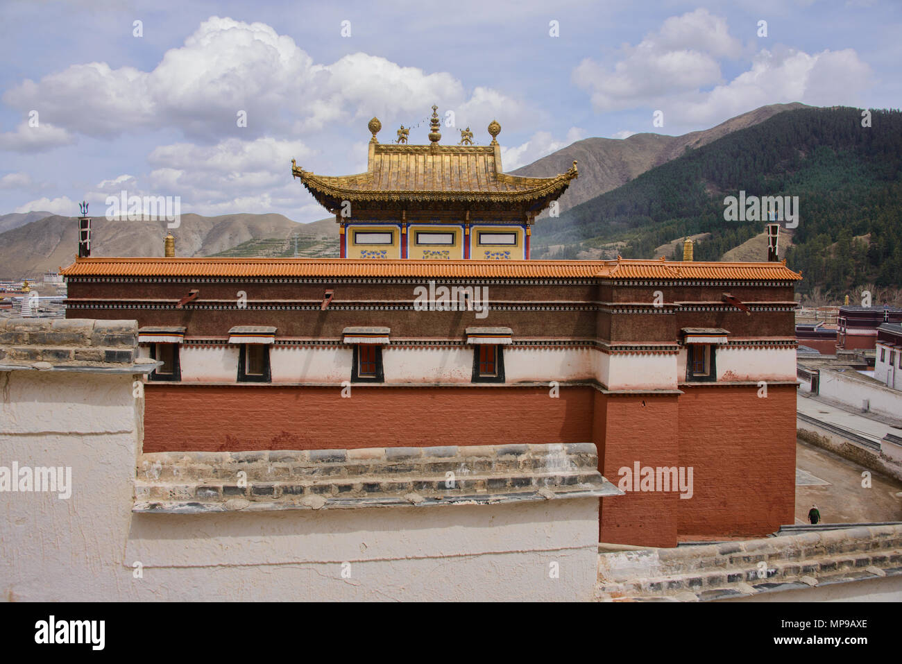 Labrang monastery architecture hi-res stock photography and images - Alamy