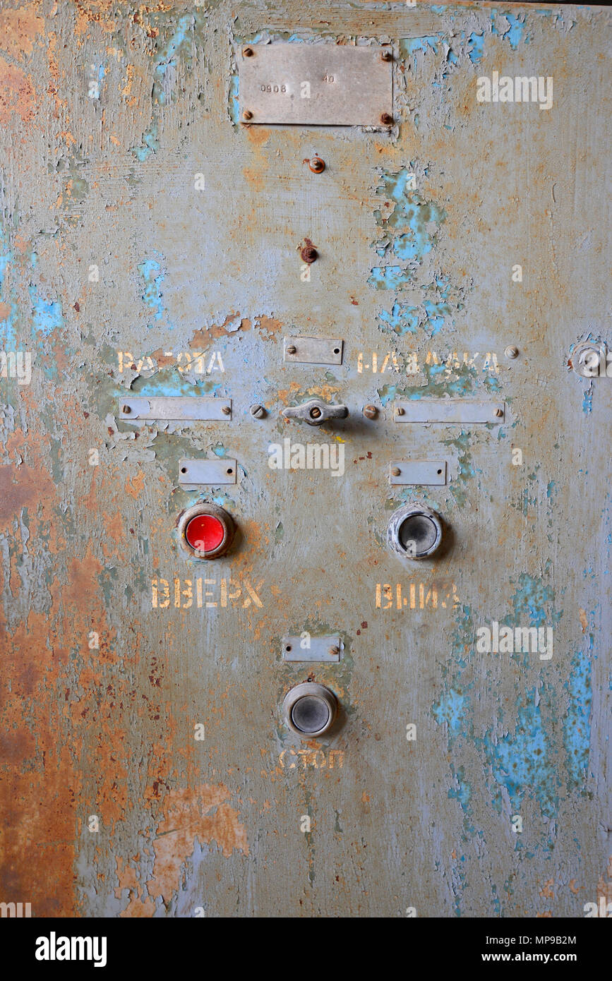 Elevator buttons old hi-res stock photography and images - Alamy