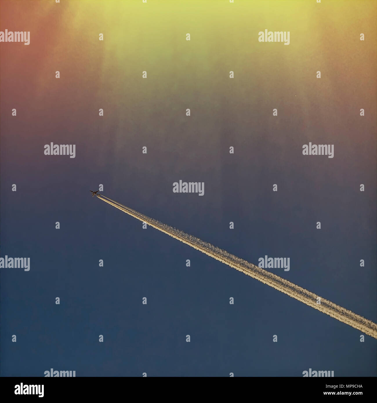 Jet fuel airplane hi-res stock photography and images - Alamy