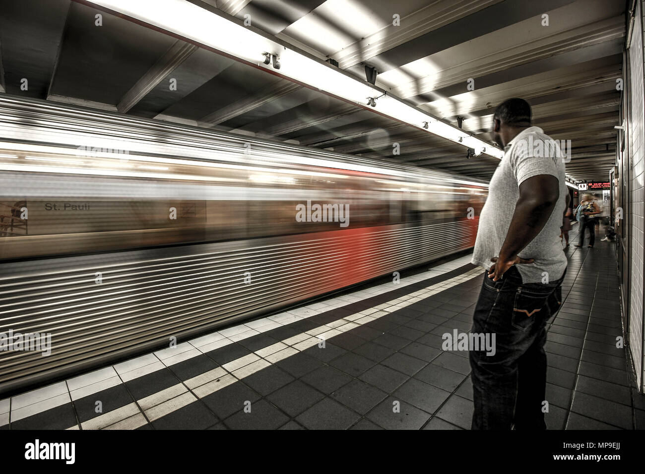 Hamburg u bahn hi-res stock photography and images - Alamy