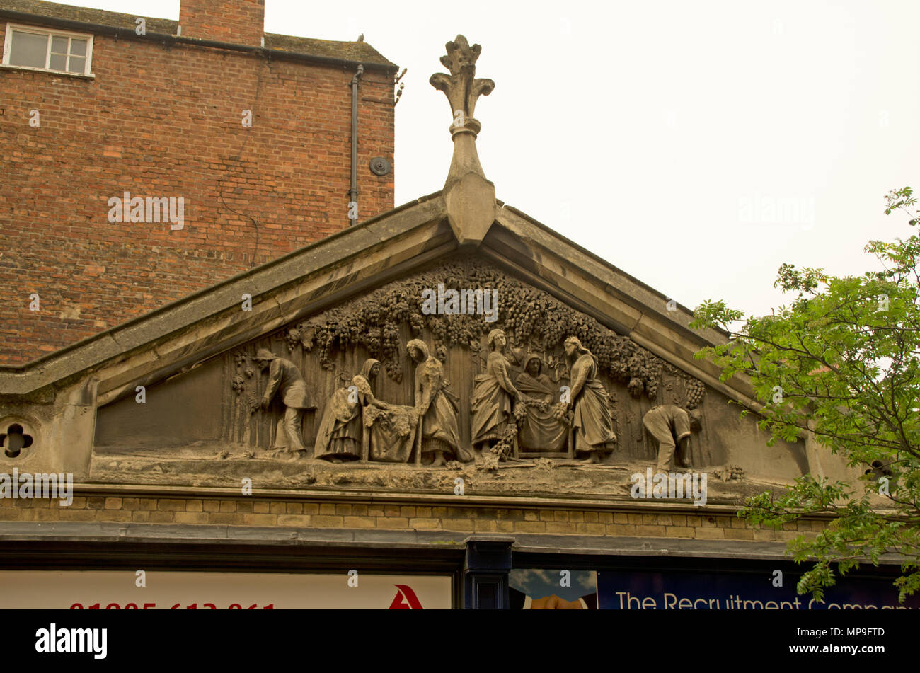 Hop pickers hi-res stock photography and images - Alamy