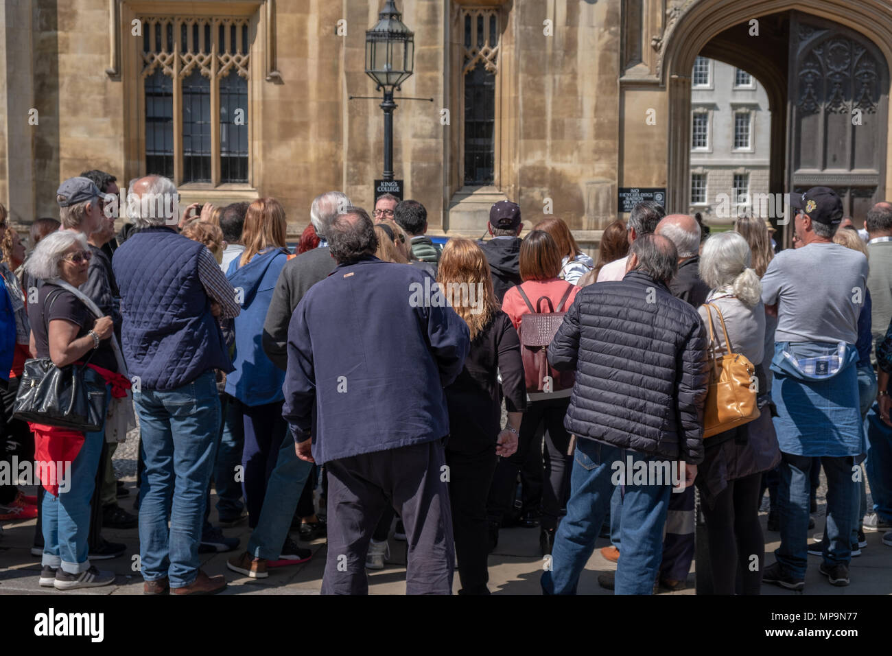 University crowd uk hi-res stock photography and images - Alamy
