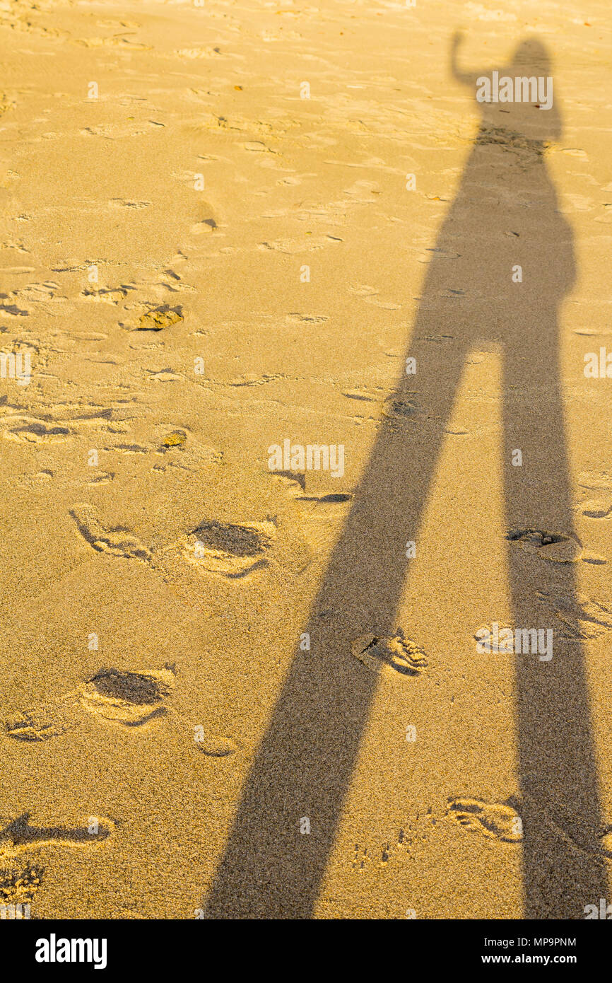 Shadow waving hi-res stock photography and images - Alamy