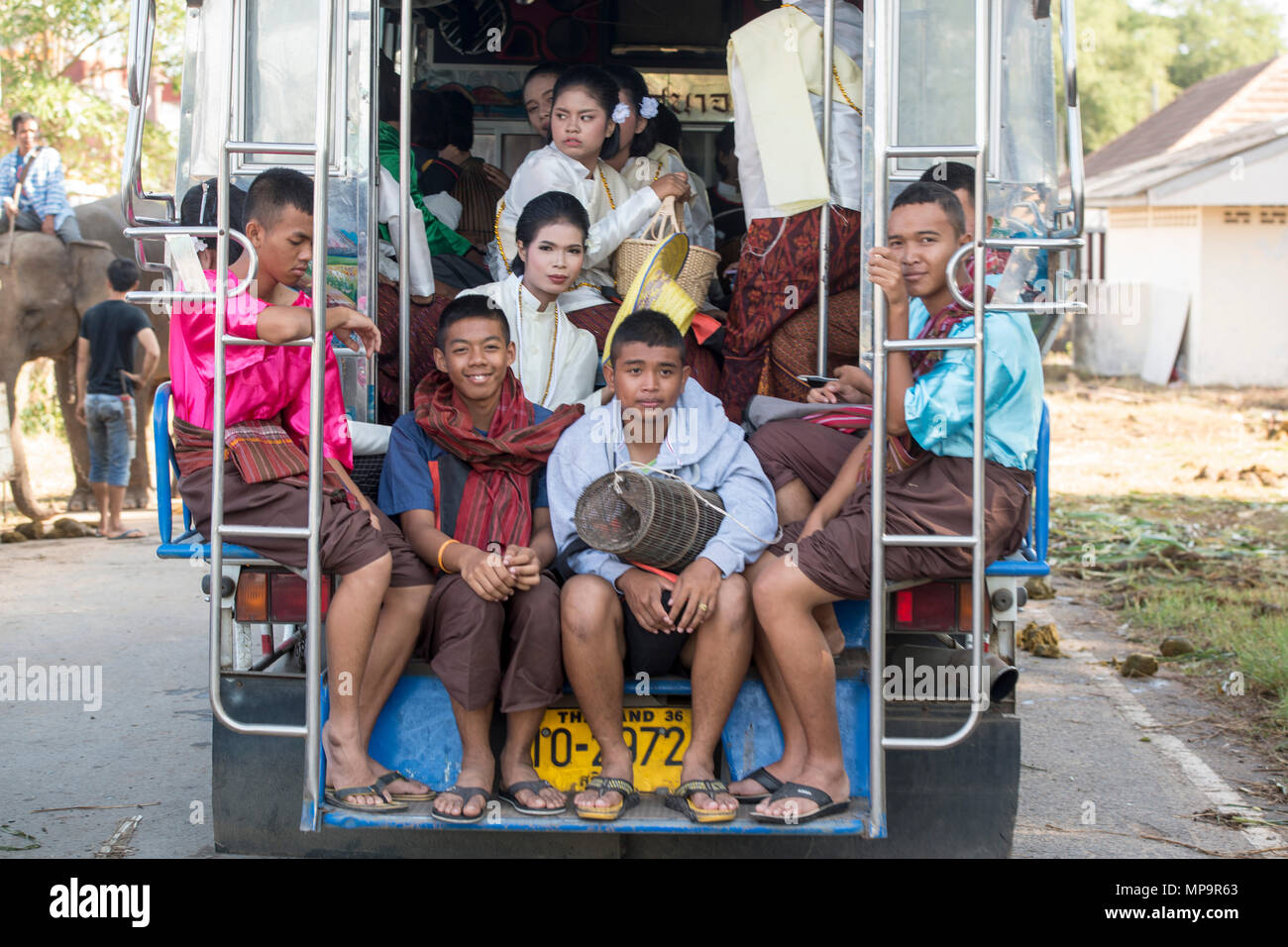 Pick Up Bus High Resolution Stock Photography and Images - Alamy