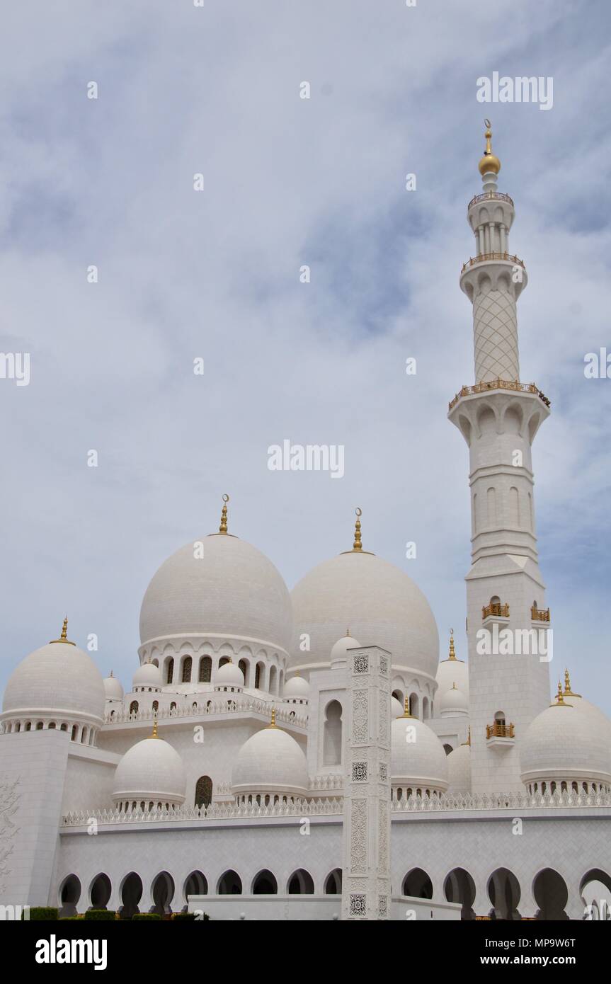 Sheikh Zayed Grand Mosque, Abu Dhabi Stock Photo - Alamy