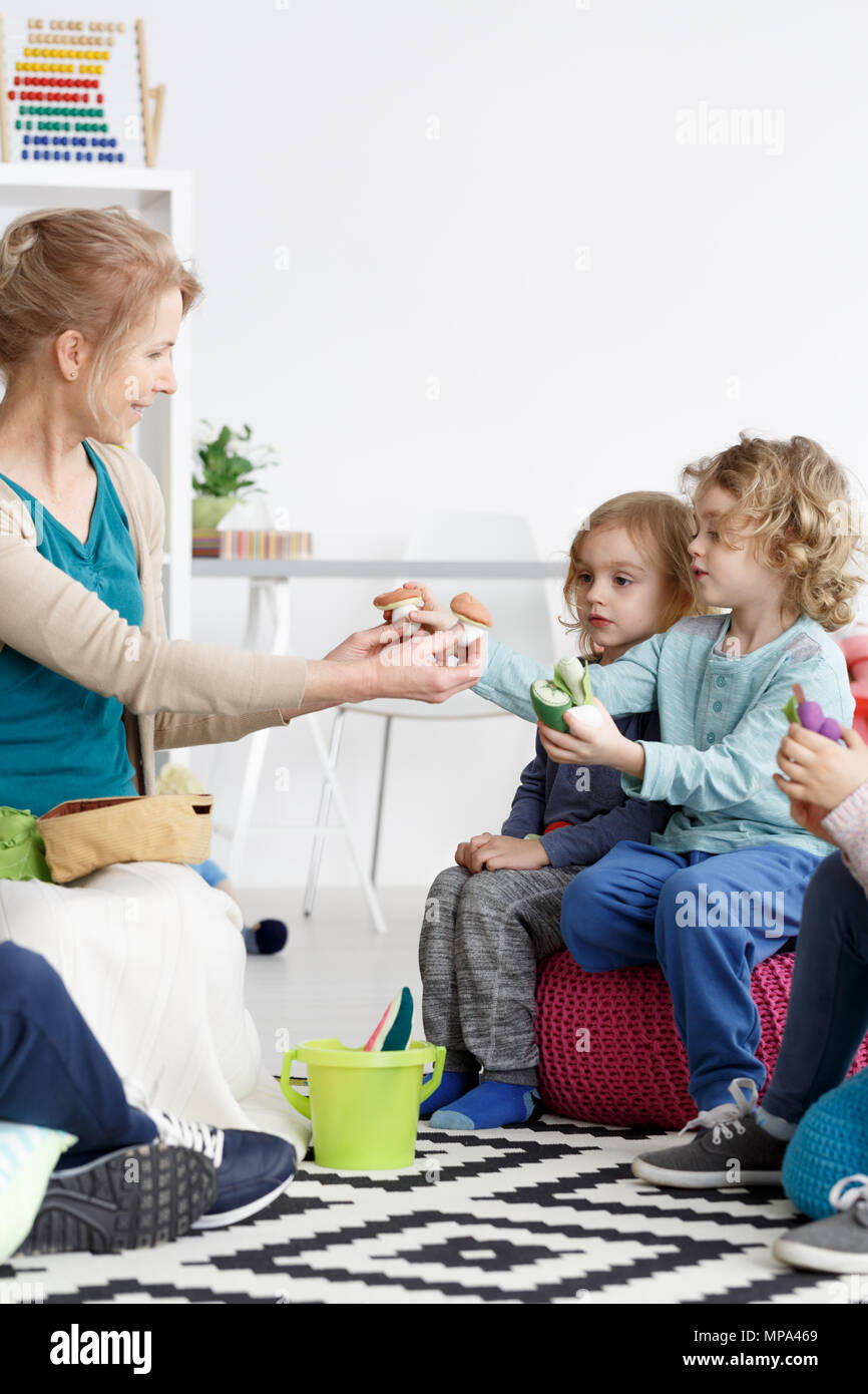 Kindergartener hi-res stock photography and images - Alamy