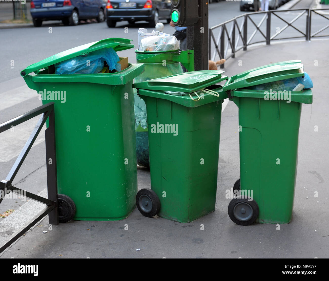 Tanks in the street hi-res stock photography and images - Alamy