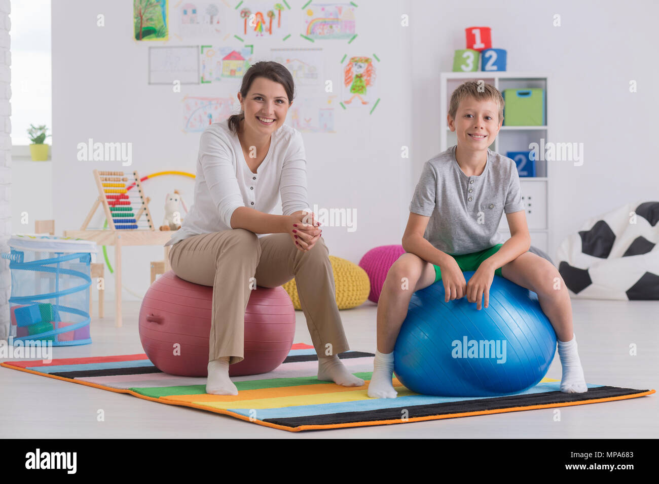 Faulty posture correction hi-res stock photography and images - Alamy