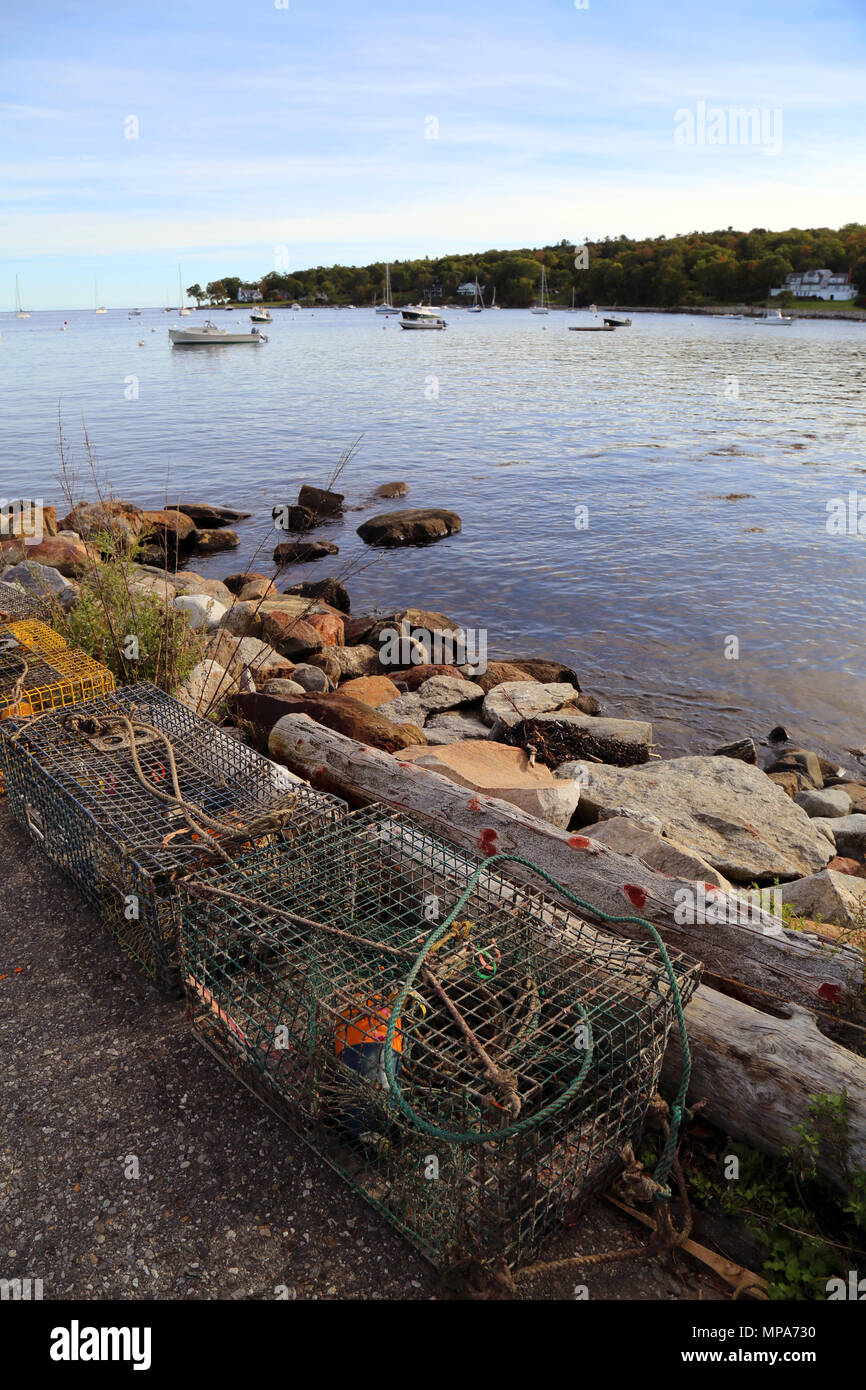 Lobster nets hi-res stock photography and images - Alamy