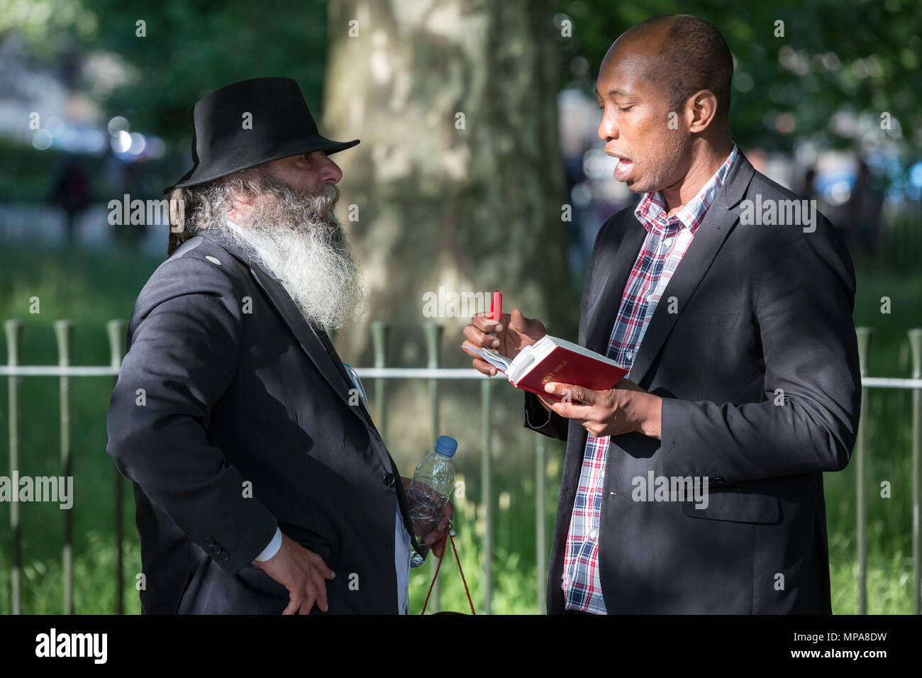 Christian street preaching hi-res stock photography and images - Alamy