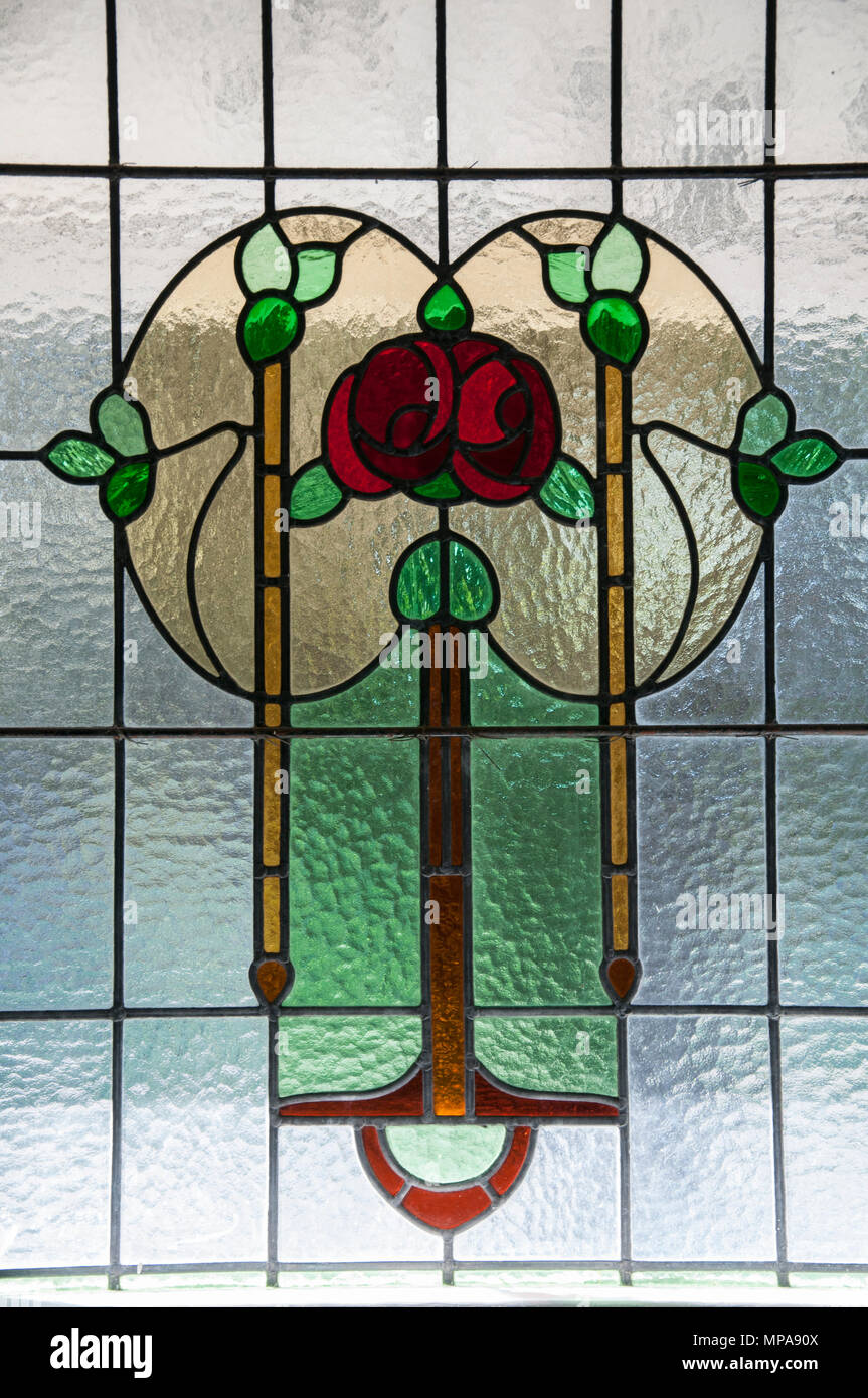 Leadlight glass motifs in a 1913 Art Nouveau Queenslander house ...