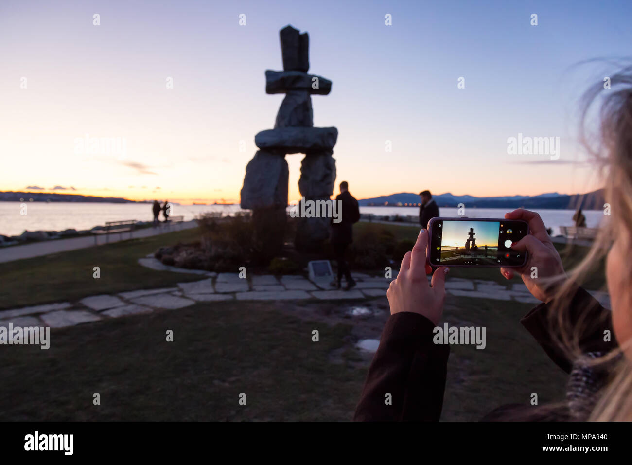 Inuit people canada inukshuk hi-res stock photography and images - Alamy