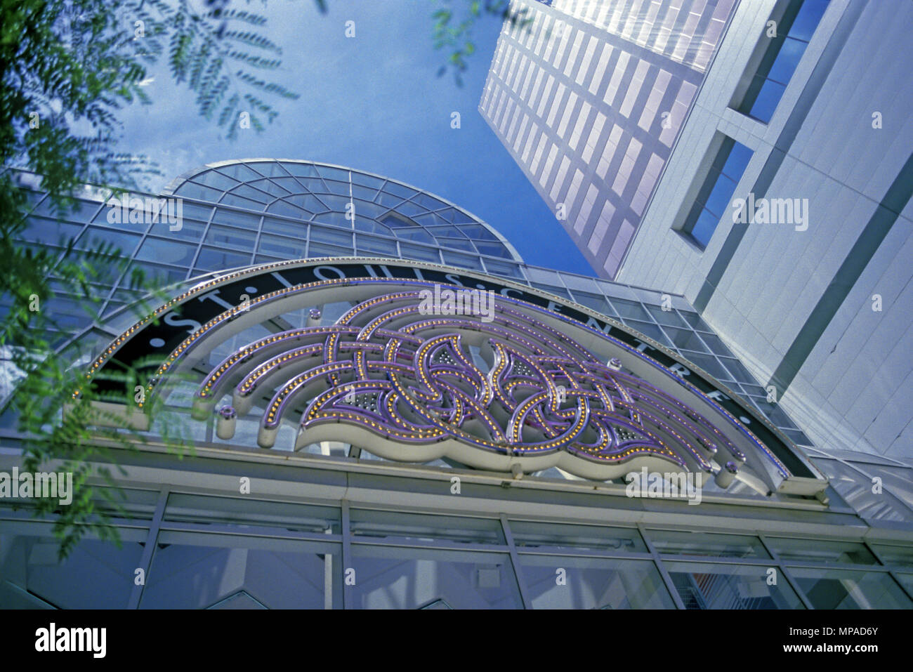 American shopping mall 1980s hi-res stock photography and images - Alamy
