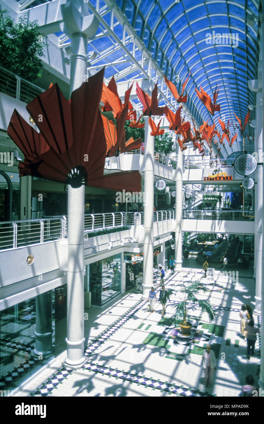 1988 HISTORICAL ST LOUIS CENTER SHOPPING MALL ST LOUIS MISSOURI USA ...