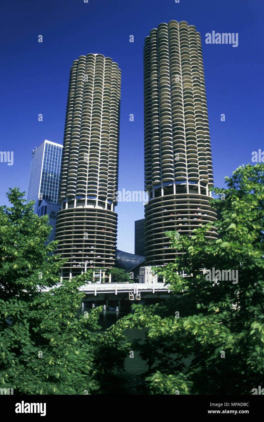 1988 HISTORICAL MARINA CITY TOWERS(©BERTRAND GOLDBERG 1964) THE LOOP ...