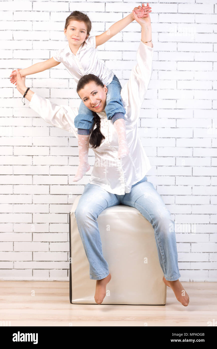 Mom And Daughter Wedding Dance - Wedding Blog