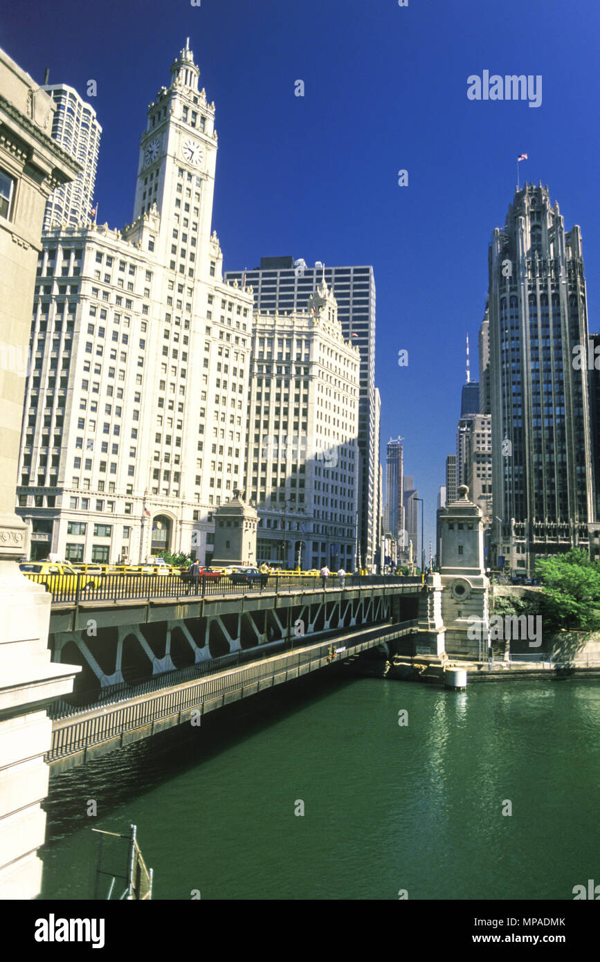 1988 HISTORICAL DUSABLE DRAWBRIDGE NORTH MICHIGAN AVENUE THE LOOP ...