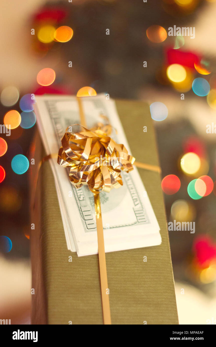 100 dollar bill hundred box hi-res stock photography and images - Alamy
