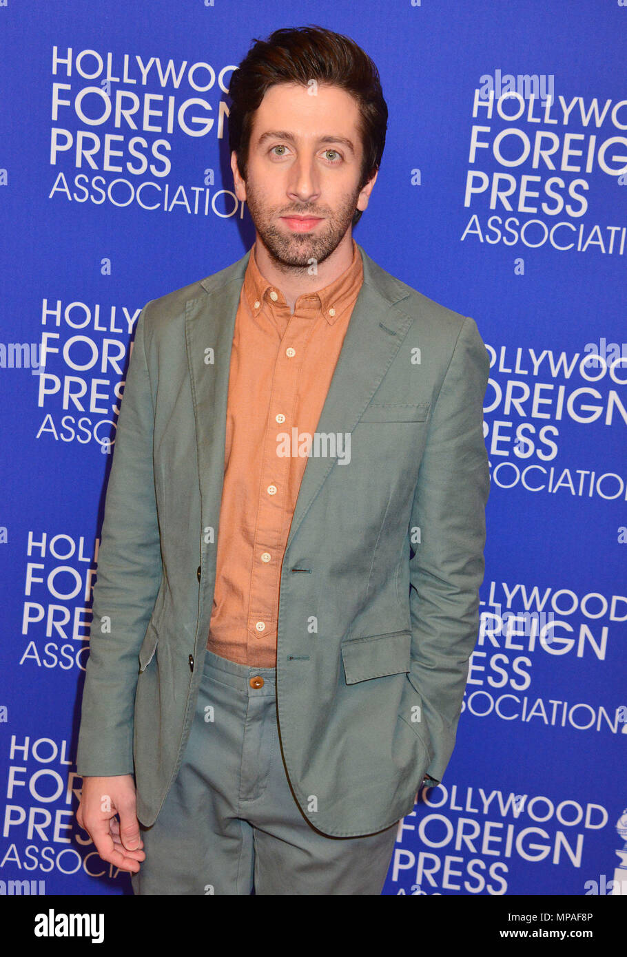 Simon helberg 006 red carpet event hi-res stock photography and images ...