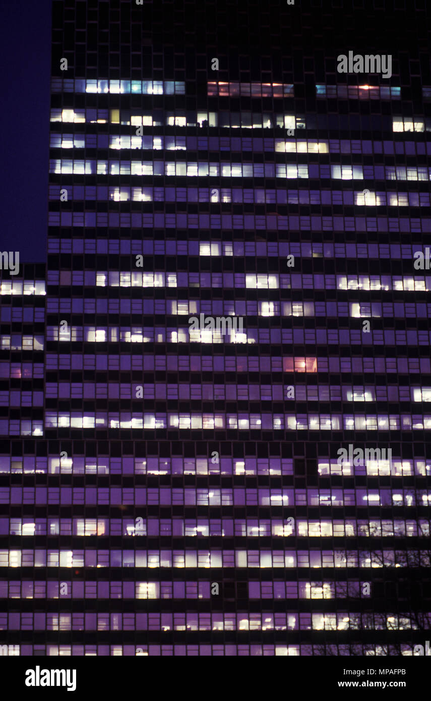 1988 HISTORICAL LIT WINDOWS OF TALL COMMERCIAL OFFICE BUILDING Stock ...