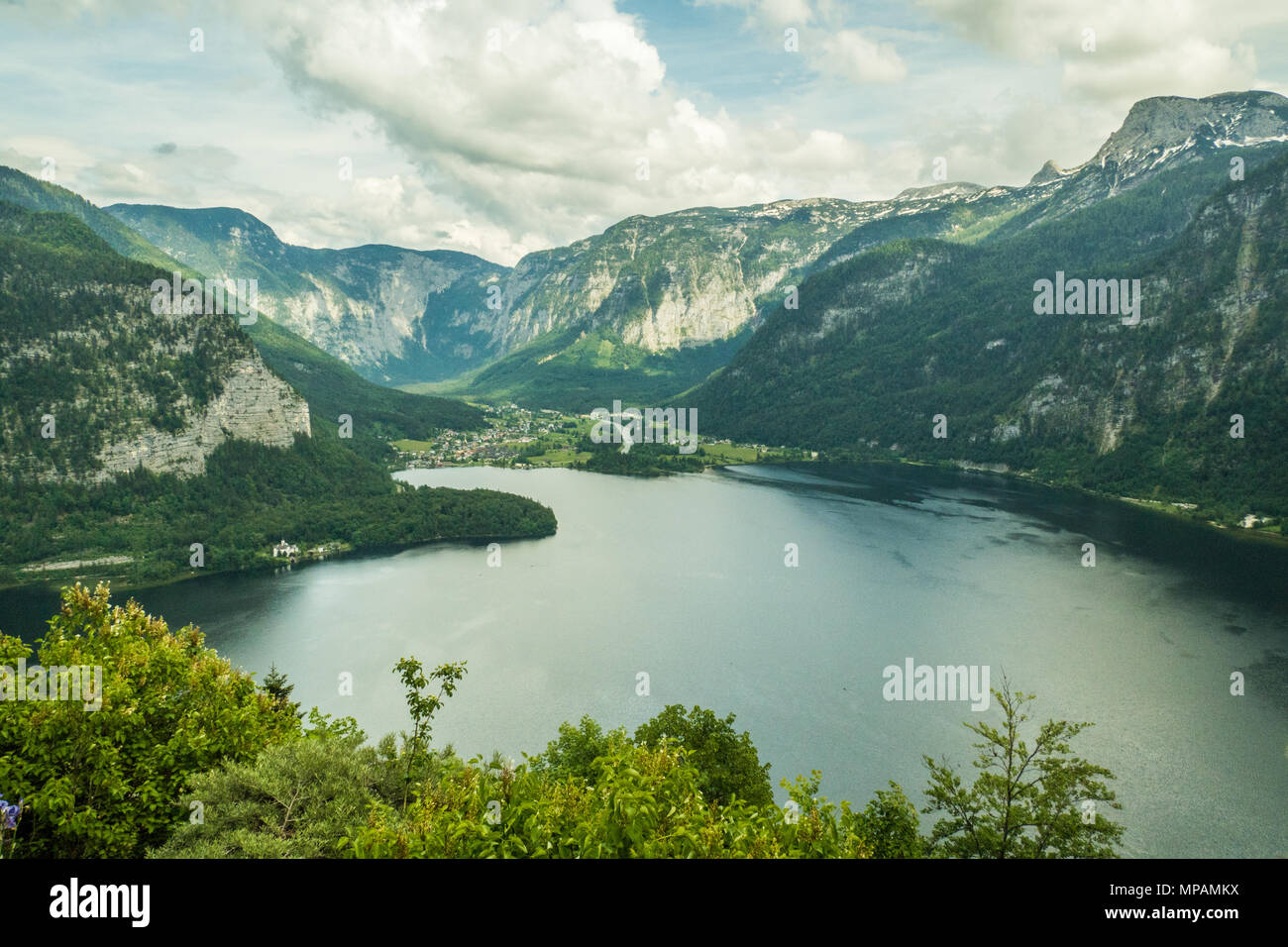 Skywalk viewing platform overlooking lake Hallstatt in Austria's ...