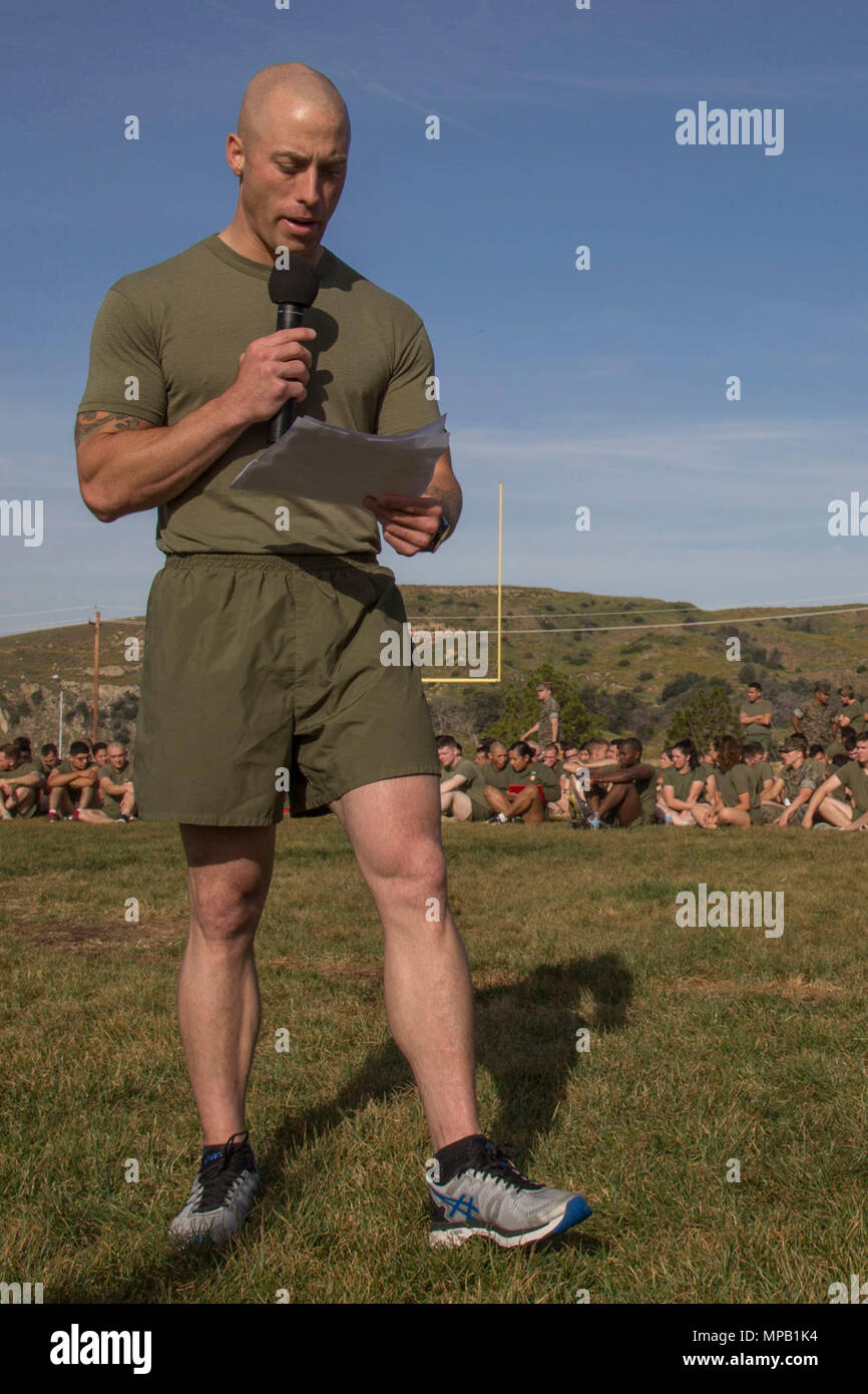 The company first sergeant with bravo company hi-res stock photography ...