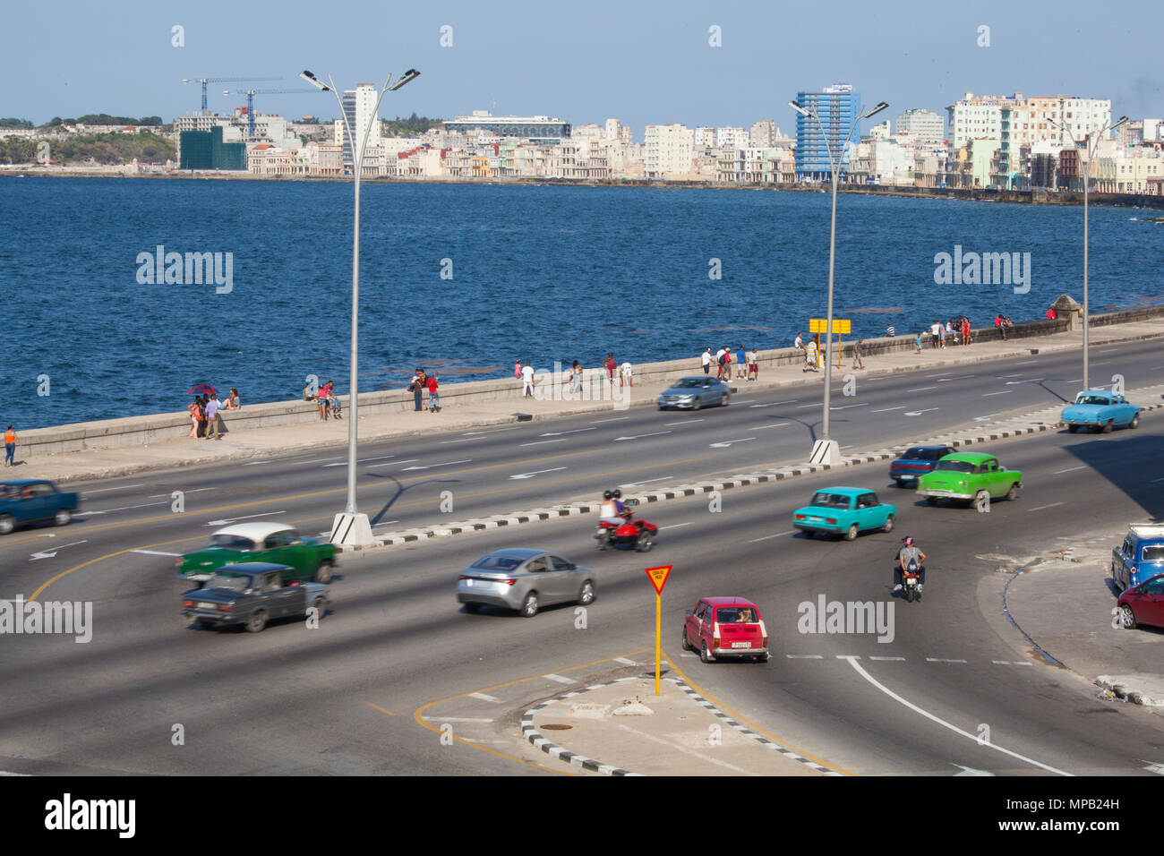 Traffic along the Malecon in Havana Cuba Stock Photo - Alamy