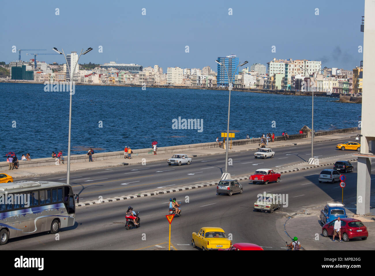 Traffic along the Malecon in Havana Cuba Stock Photo - Alamy