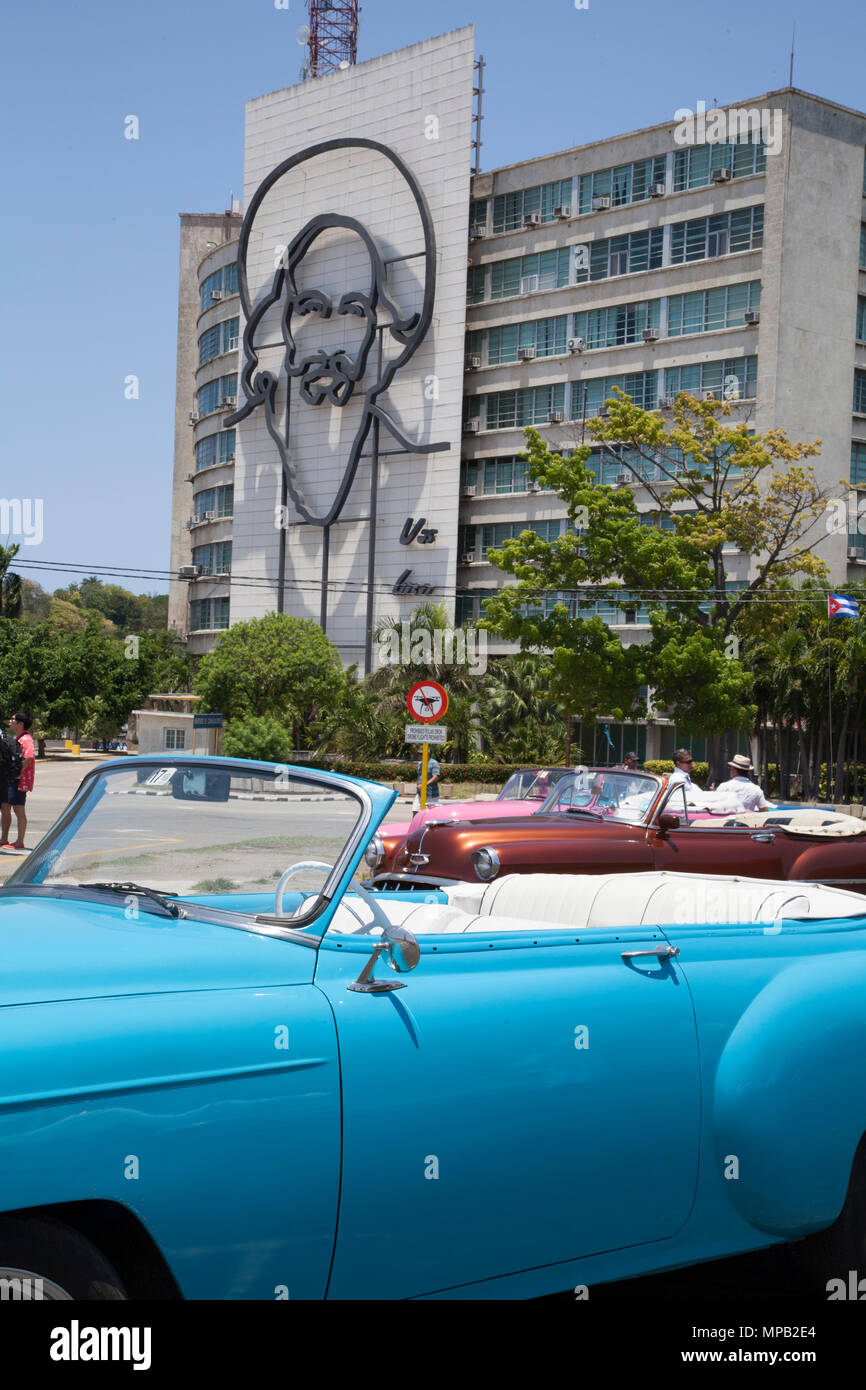 Fidel Castro Cuba sculpture in Revolution Square Havana Cuba, Plaza de ...