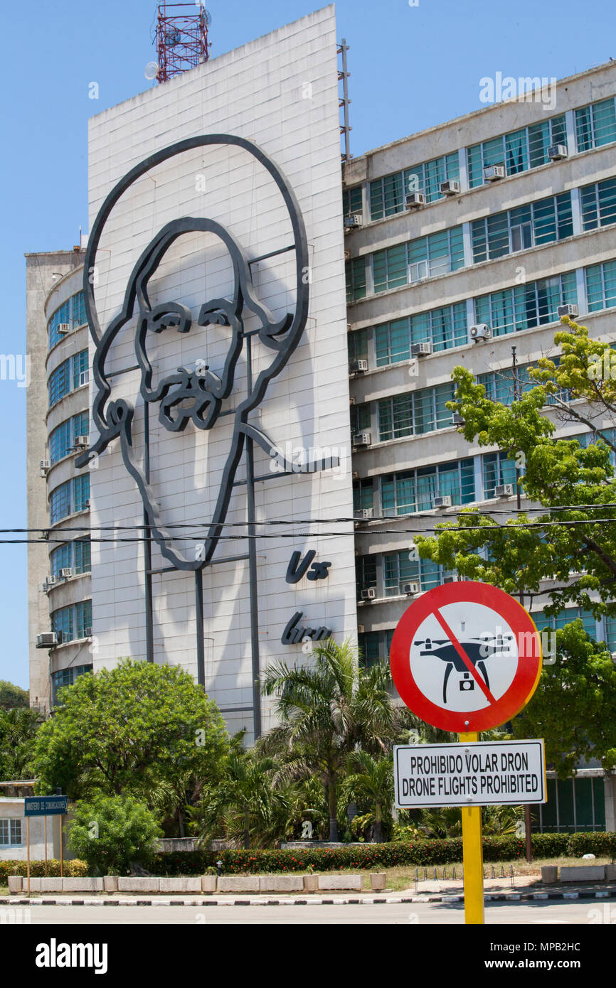 Fidel Castro Cuba sculpture in Revolution Square Havana Cuba, Plaza de ...