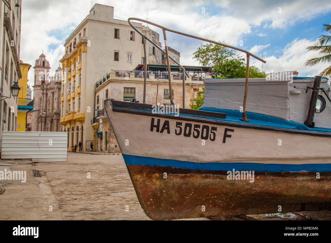 Cuban boat hi-res stock photography and images - Alamy