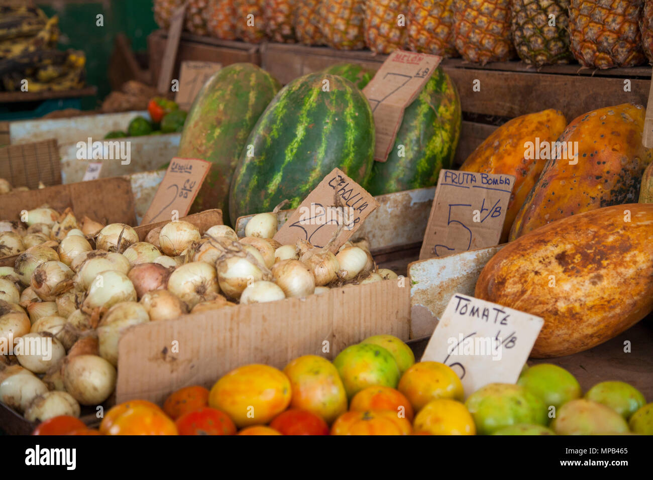 Cuba farm market hi-res stock photography and images - Alamy