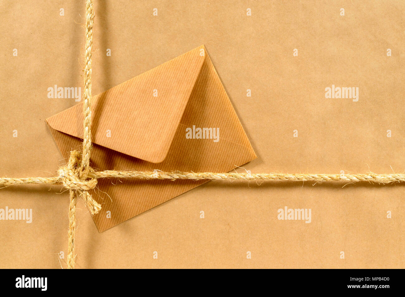 Envelope string hi-res stock photography and images - Alamy