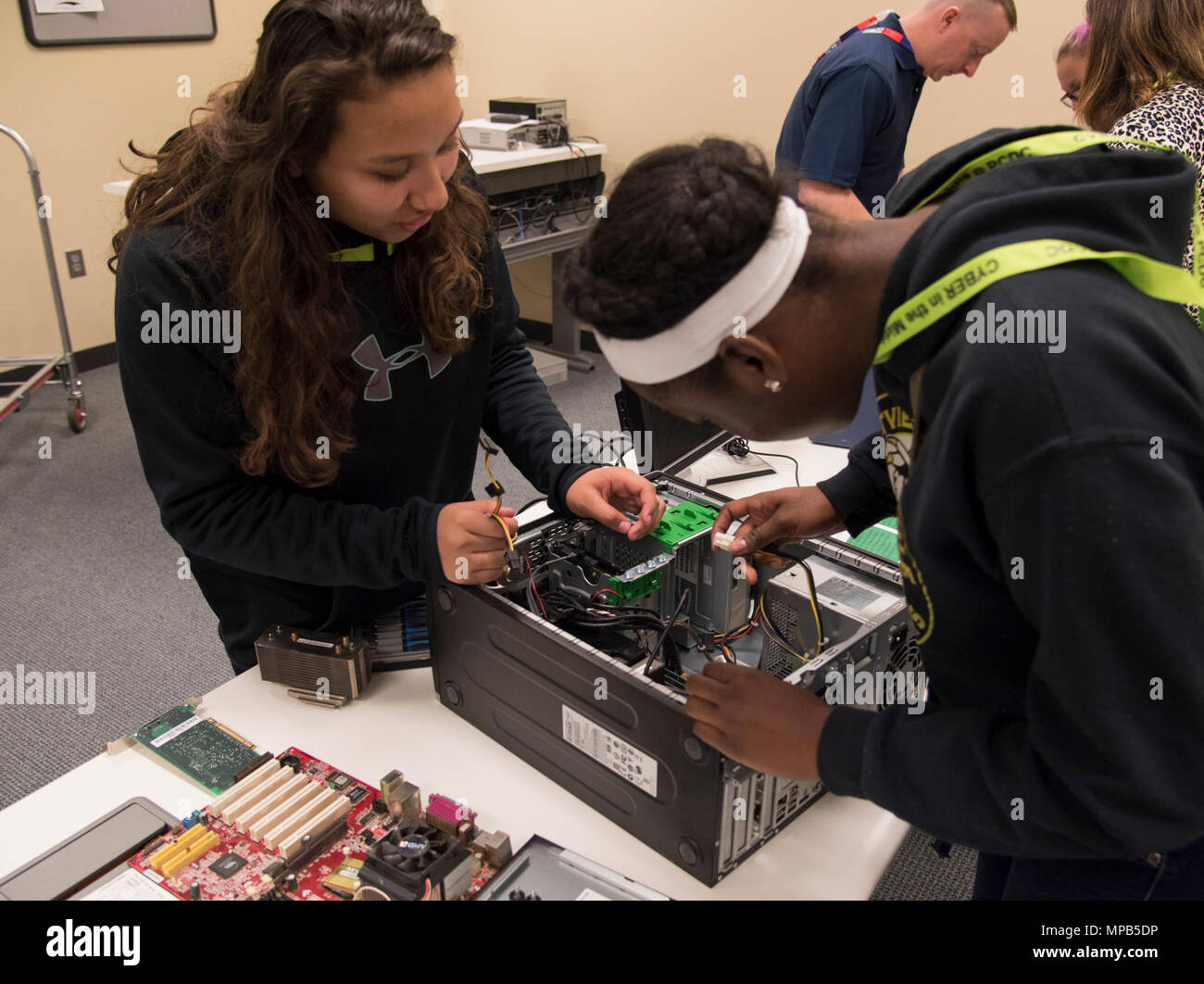 Spawar systems center hi-res stock photography and images - Alamy