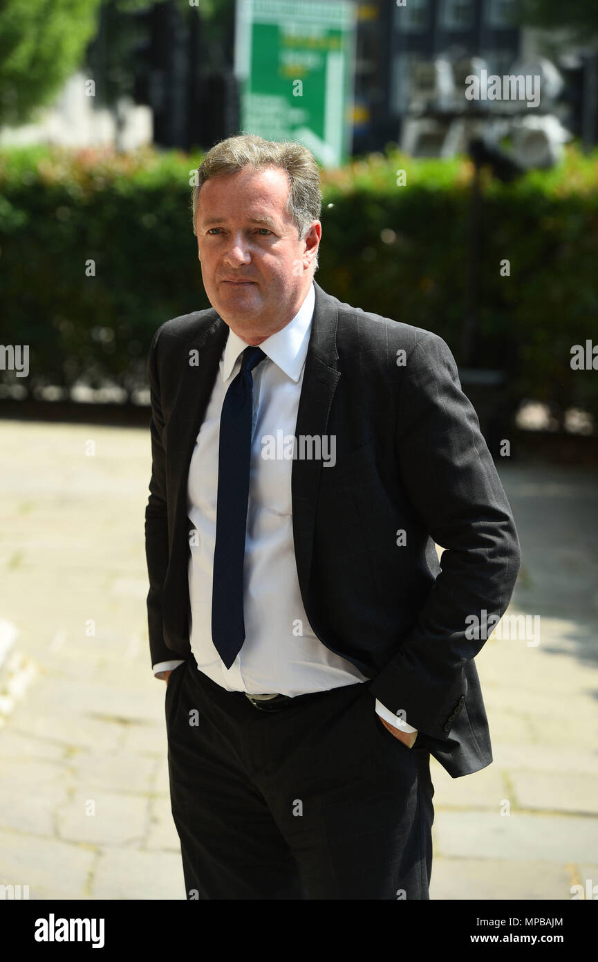 Dale winton piers hi-res stock photography and images - Alamy