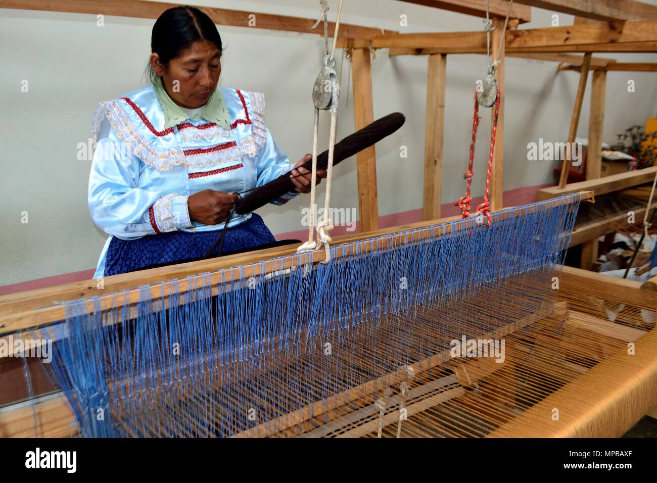 Hand Loom - Handcraft shop in GRANJA PORCON - Evangelical cooperative ...