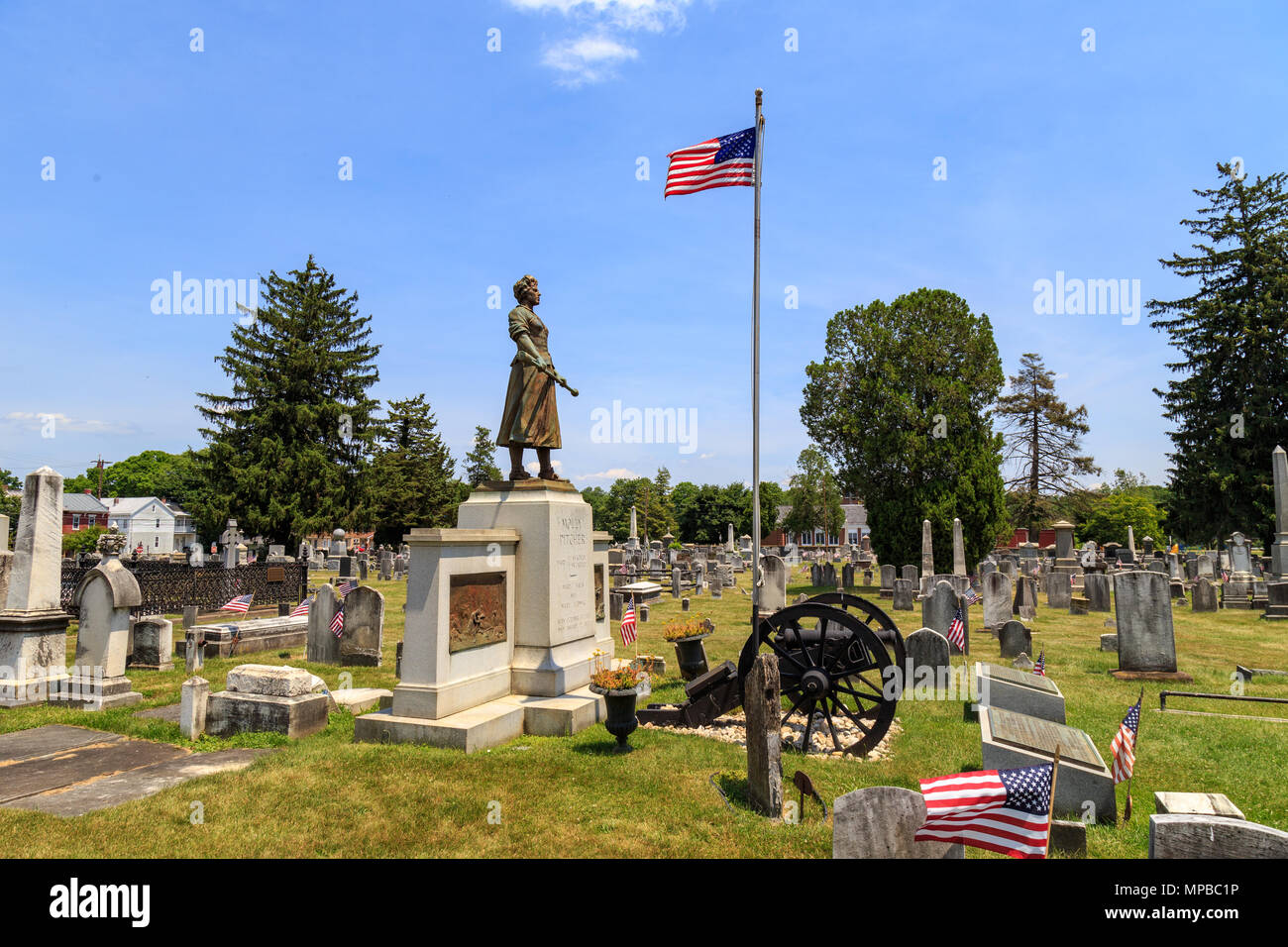 Molly pitcher monument hi-res stock photography and images - Alamy
